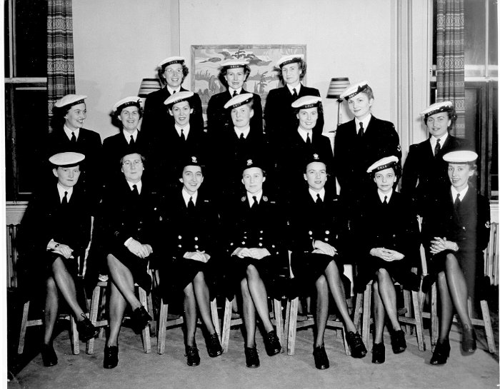 Index of /rcn/uniforms/pettyofficers/